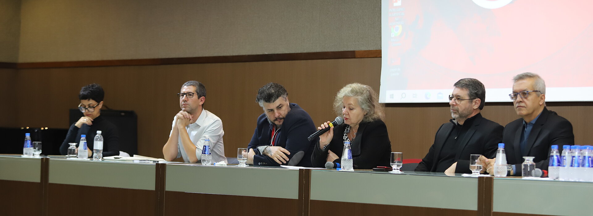 Arquitetos e urbanistas discutem o futuro da forma urbana na abertura ...