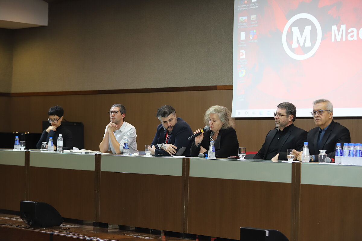 Arquitetos e urbanistas discutem o futuro da forma urbana na abertura ...
